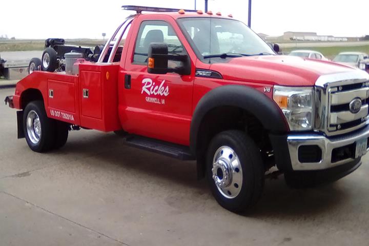 Rick's Towing & Wrecker Service - Grinnell, IA